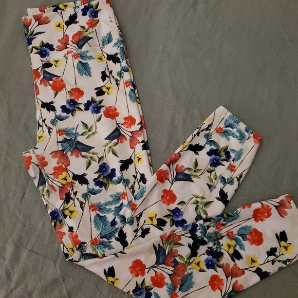 Fabletics | Pants & Jumpsuits | Fabletics Brand Floral Leggings | Poshmark